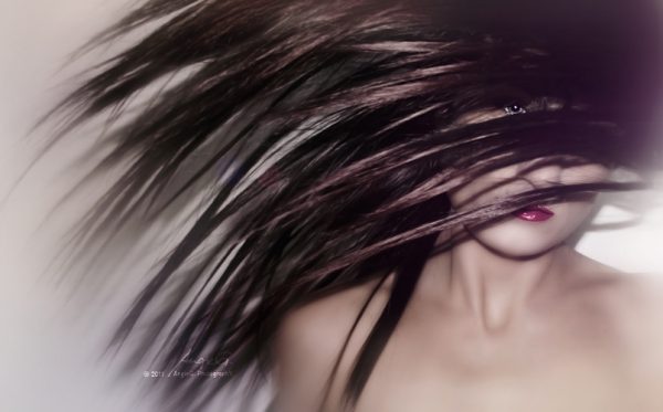 9 Best Techniques To Create Surreal Photography [Camera & Editing]