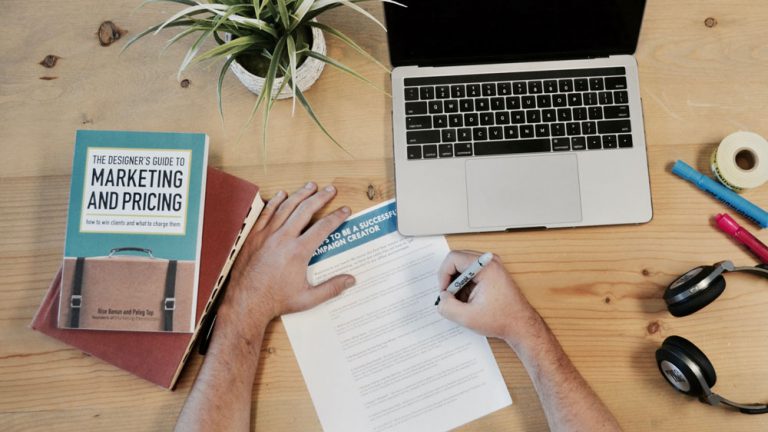 Online Marketing For Artists: Use The Rule Of Seven To Your Advantage!